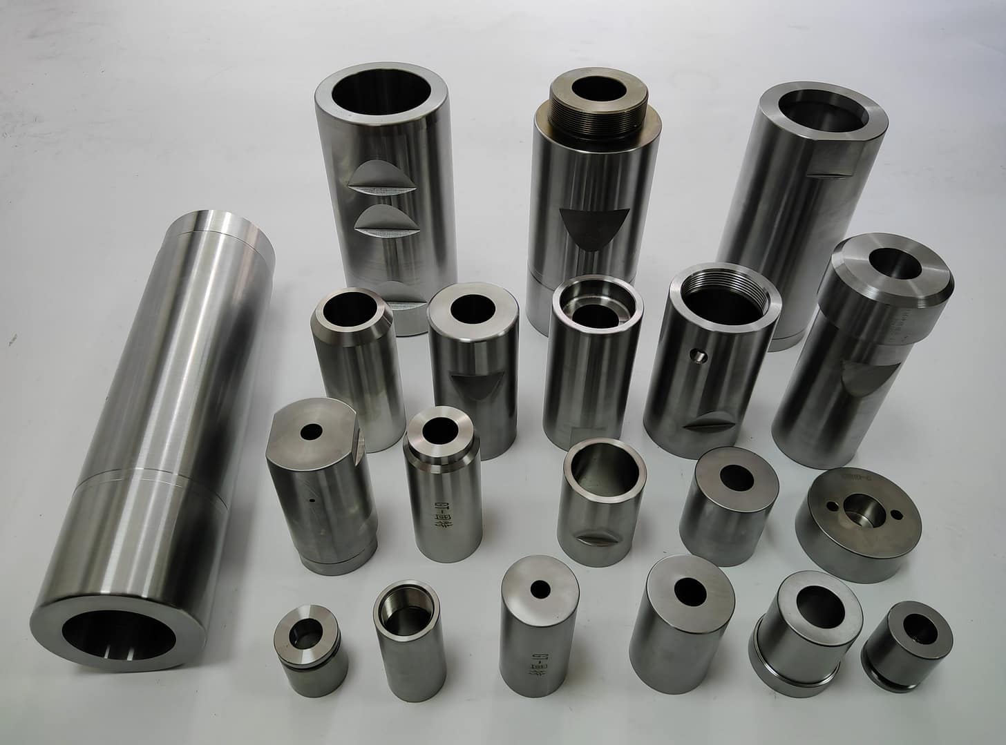 Tungsten steel – Gute fastener